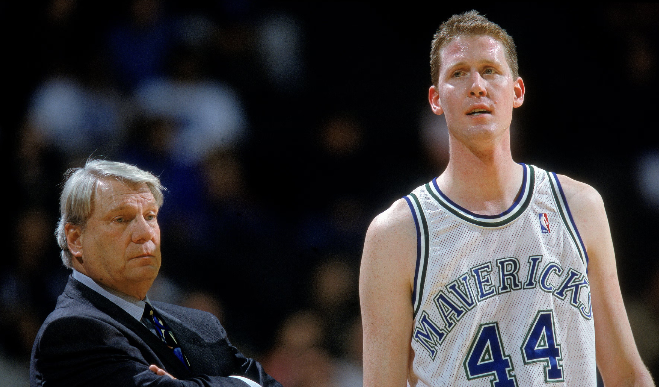 5 of the Tallest Basketball Players in the History of NBA